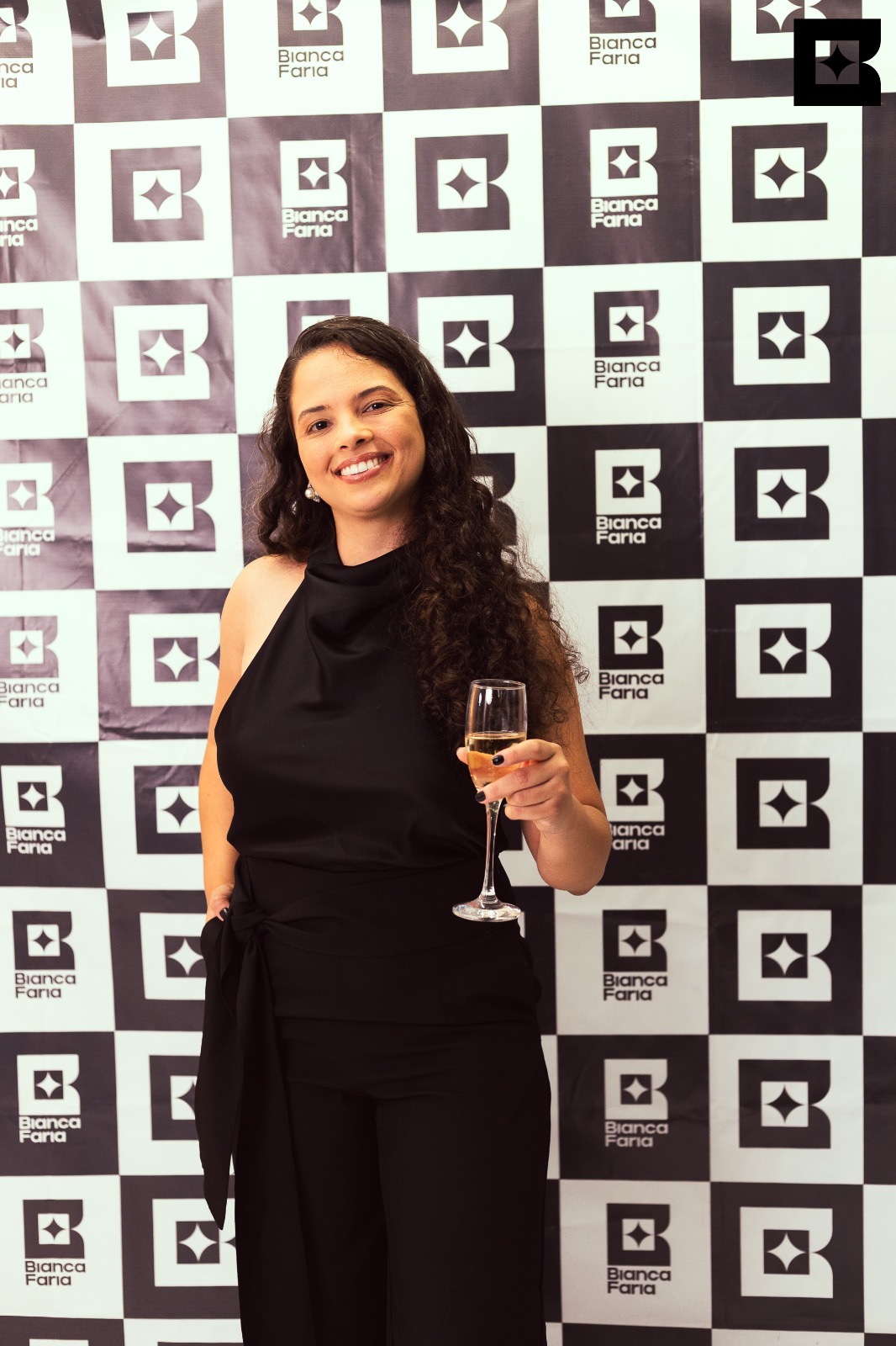 Portal Arcos - Bianca Faria inaugura Estúdio de Vídeo em Arcos